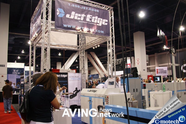 Jet Edge to introduce new mid rail gantry waterjet system