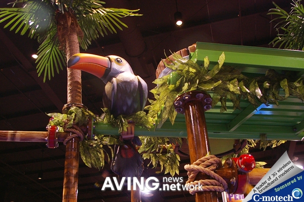 SCS Interactive to showcase its compact, six-sided platform 'HexDekLes'