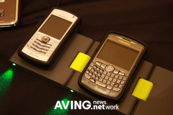 Powermat to unveil its wireless charging pad for portable devices