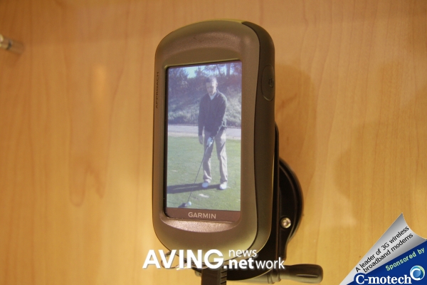 Garmin's new touchscreen GPS device 'Approach G5' for golf