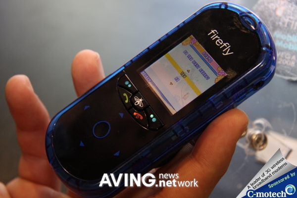 Firefly to present its multimedia handset for kids 'flyphone'