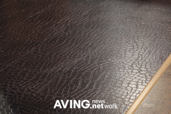 Torlys to display its leather flooring 'Torlys Leather'