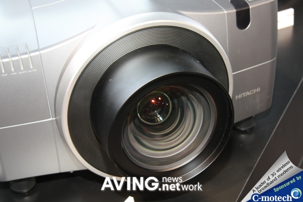Hitachi to present its new LCD projector featuring 7500 ANSI lumens