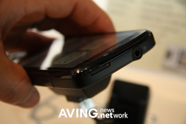 HTC to present its 3D interface smartphone 'HTC HD'