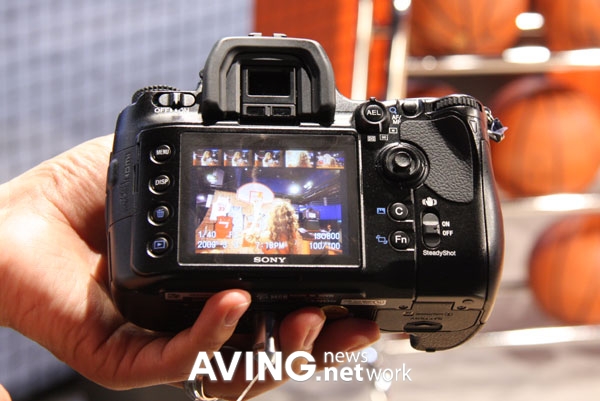 Sony to showcase its digital SLR camera 'A900'