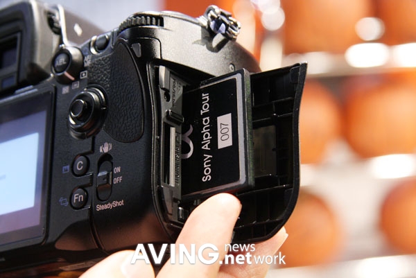 Sony to showcase its digital SLR camera 'A900'