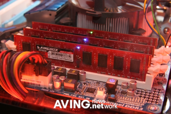 KINGBOX to showcase its DDR3-2000 memory with tri-color LED