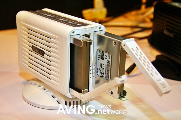 Thecus to present the world's smallest fully-featured mini NAS