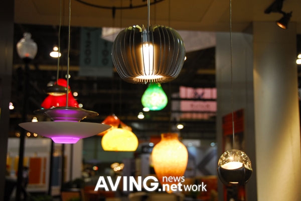 WAC Lighting to unveil its energy efficient voltage pendant 'Puget Sound'