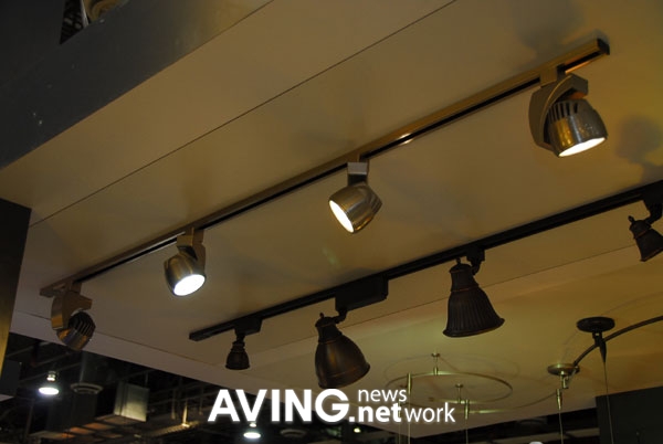 WAC Lighting to unveil its energy efficient voltage pendant 'Puget Sound'
