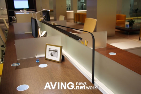 Haworth to present its new multi-purpose, multi-task LED light 'LIM'