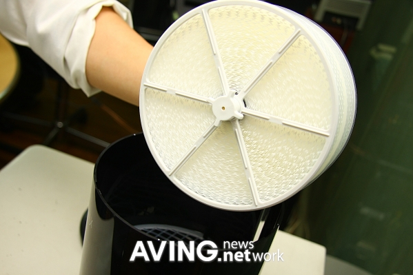 [Venture Industry News] air cleaner 'AIRVAX' adopting permanent static ...