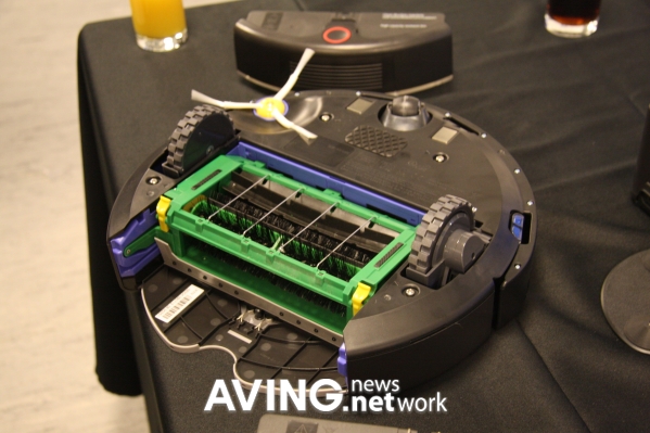 iRobot to present its vacuum cleaning robot 'Roomba 500 series'