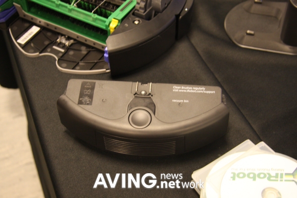 iRobot to present its vacuum cleaning robot 'Roomba 500 series'