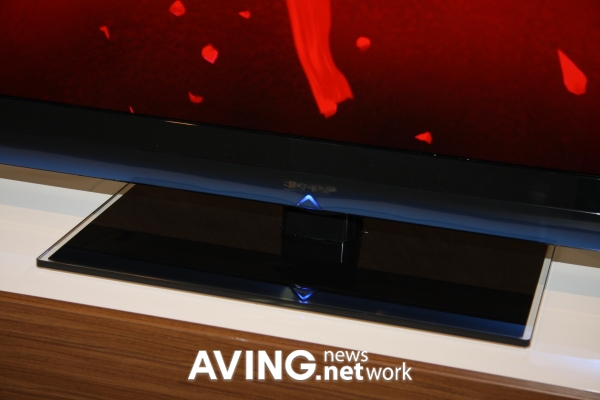 [IFA2009-No Text News] SHARP to present its full LED TV 'LE600/700 series'