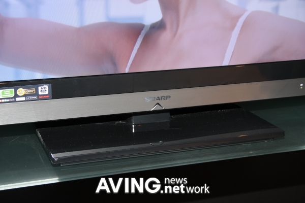 [IFA2009-No Text News] SHARP to present its full LED TV 'LE600/700 series'