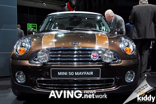[IAA 2009 - Photo News] BMW to present its 'Mini 50 Mayfair'