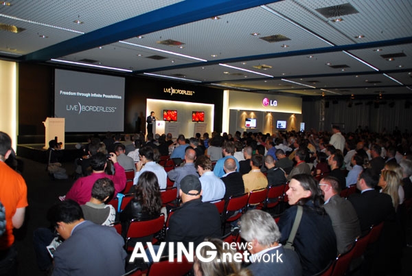 LG to unveil its new 'Live Borderless' TVs at IFA 2009