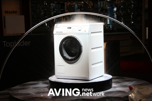 [IFA 2009 - No Text News] Miele's washing machine