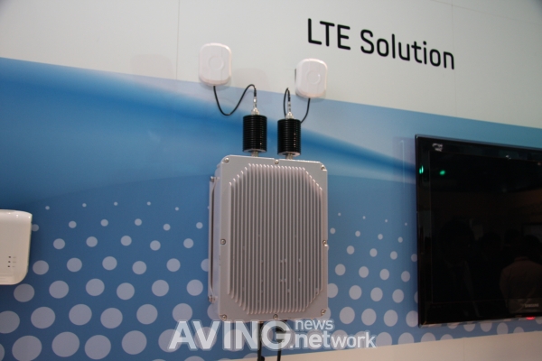 Samsung to demonstrate the world's first LTE netbook