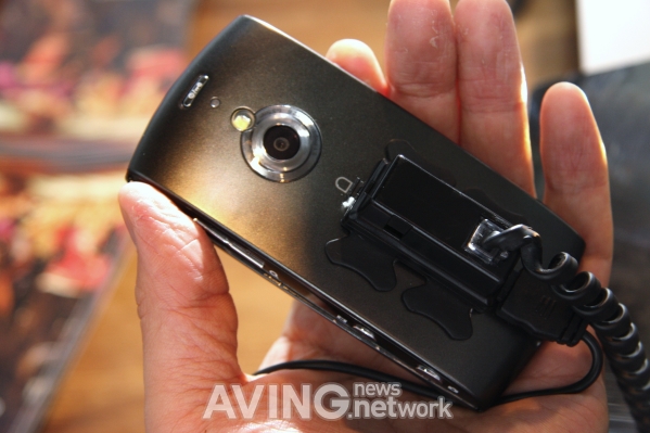 Sony Ericsson to unveil 'Vivaz Pro' adding a QWERTY keyboard