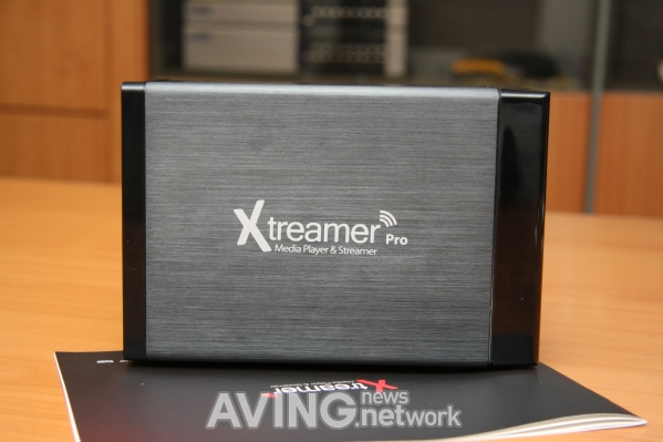 [Pre-CeBIT 2010] UNICORN's new multi-media player 'Xtreamer Pro'