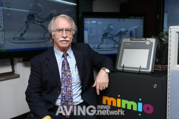 Mimio to present its 65-inch interactive electric blackboard 'mimio Xi'