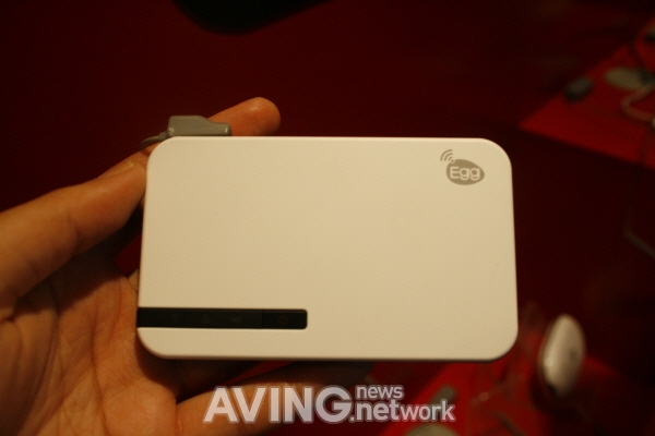 KT to showcase the new version of portable WiBro wireless router