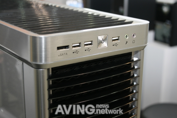 LOOP to showcase its modern designed pc case 'IGNITION'