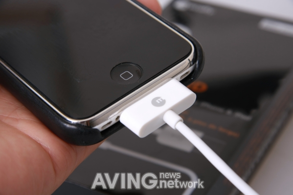 Macally introduces 2 kinds of chargable and syncable 30 pin USB cables