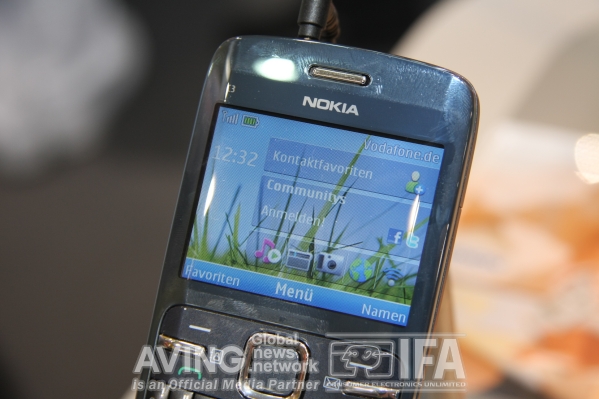 [IFA2010] Photo news- NOKIA, messaging smartphone 'C3'