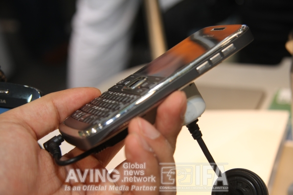 [IFA2010] Nokia, introduces Qwerty keypad smartphone 'E72'