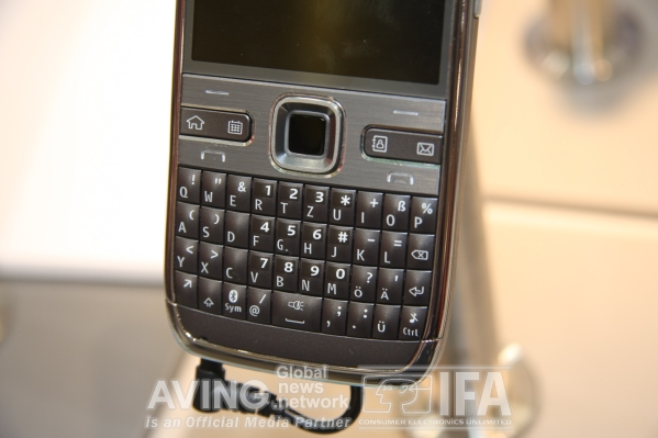 [IFA2010] Nokia, introduces Qwerty keypad smartphone 'E72'