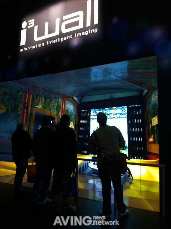 CES2011 day 4, Sharp booth, i3 wall