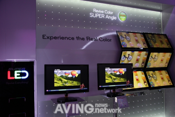 CES 2011, LG Booth Interior Design, Super LED TV, LVCC, Jan 9