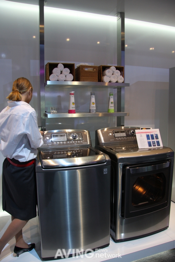 CES 2011, LG Booth Interior Design, LVCC, Jan 9