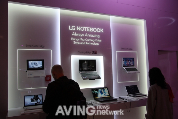 CES 2011, LG Booth Interior Design, Notebook, LVCC, Jan 9