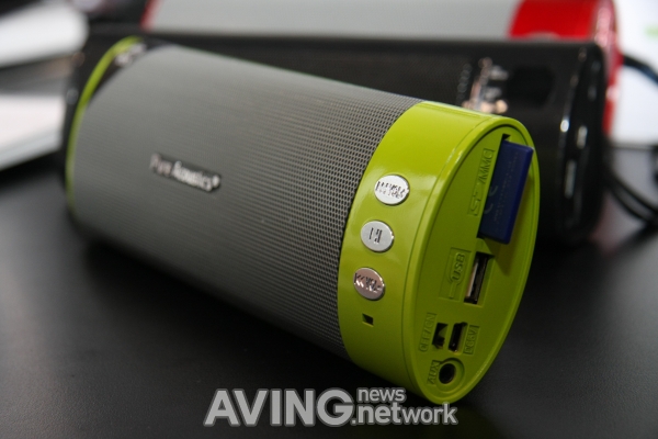 [CES2011] Pure to introduce 'hip box', speaker connectable with mp3 ...