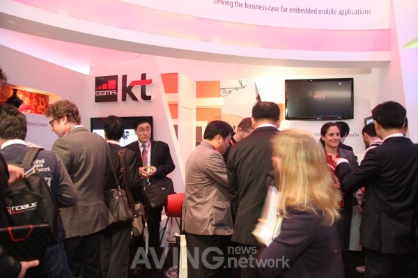 [MWC2011] KT CEO Mr.Pyo came to MWC2011.