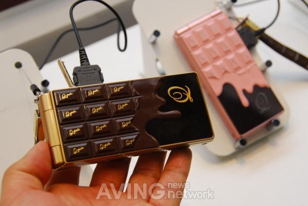 [MWC2011] ntt Docomo to announce its chocolate phone 'Q-pot'