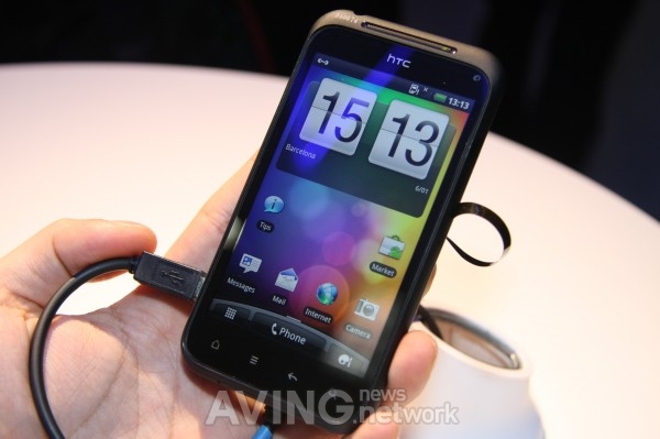 [MWC2011] HTC, 8MP camera phone 'Incredible S'
