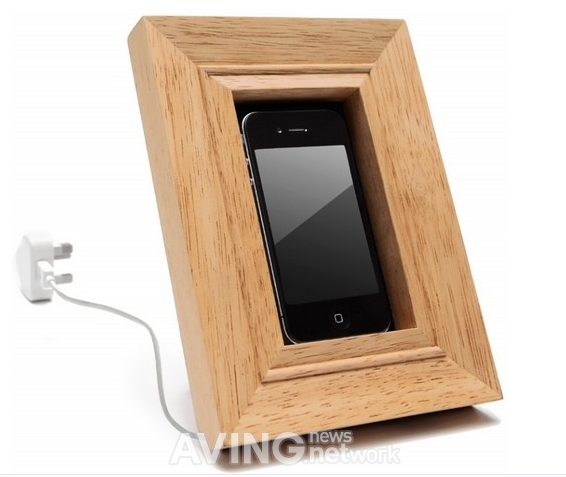 Frame Mobile Phone Holder – if you've got it, flaunt it…
