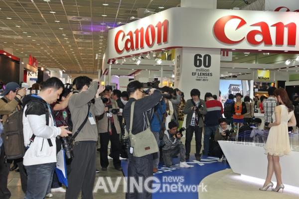 [PHOTO&IMAGING 2011] Let's Look Around Canon Booth