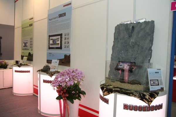 [Computex 2011] Samwell to Show Different Tablet PCs for Industrial Use