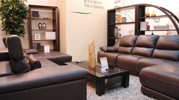 Complete Interior of Living Room with High-Class Furniture! Dauning to ...