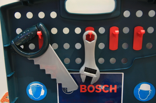[EDUCARE 2011 fall] Deyion to present ‘Bosch tool-play set’ playing ...