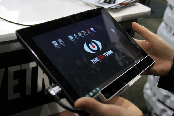 [CES 2014] The Eye Tribe's eye controlled tablet PC ‘EYE TRACKER’
