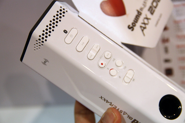 [CES 2014] CREATIVE's Intelligent Wireless Sound System ‘AXX 200’