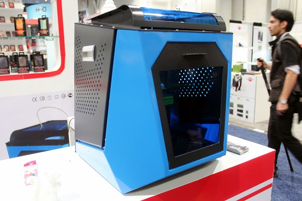 [CES 2014] MooTooh unveiled 'MT2' small size 3D printer