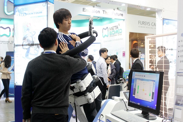 [30th KIMES 2014] DavinchXT's 3D Diagnosis Exercise System 'CENTOUR'